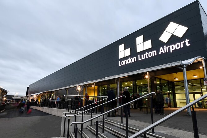 Luton Airport Taxi - Private Transfer to/from London - The Experience: A Closer Look at the Private Transfer
