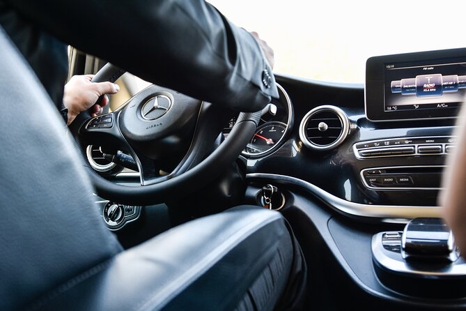 Luxury private transfer Split - Dubrovnik with lunch in Ston - A Smooth Ride with a Ston-derful Detour