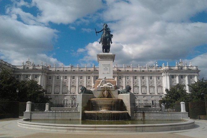 Madrid of the Habsburg walking tour - Who Will Love This Experience?