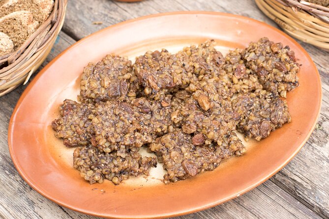 Minoan Menu in a Minoan way - What You Can Expect During the Tour