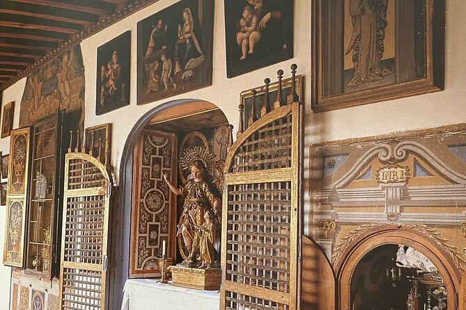 Monastery Royal Barefoot Visit with entrance without waiting for queues - Art and Sculptures: A Feast for the Eyes