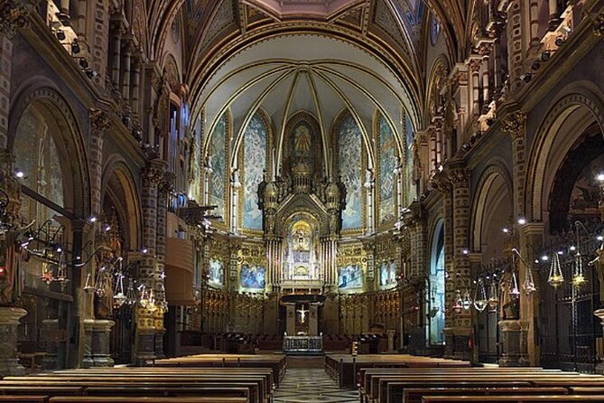 Montserrat and winery private daytrip from Barcelona - Key Points