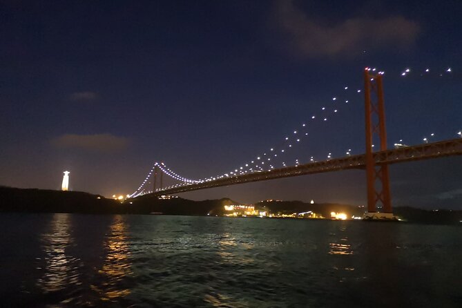 Night Sailing - MOONLIGHT Boat Tour -Exclusive Lisbon City Lights - Why Choose the Night Sailing - MOONLIGHT Boat Tour?