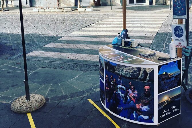 Ortigia Island and Sea Caves Boat Tour with Prosecco - Key Points