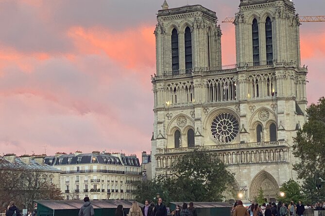 Paris Île de la Cité and Notre Dame Walking Tour With Crypt - The Itinerary in Detail: What You’ll See and Why It Matters