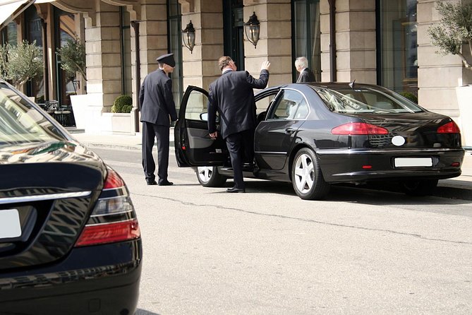 Paris Private Car Service with Driver - Why Opt for the Paris Private Car Service?