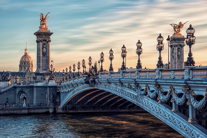 Paris Scavenger Hunt and Highlights Self-Guided Tour - Breaking Down the Itinerary and Key Stops
