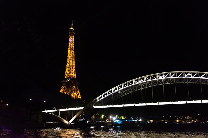 Paris Seine River Dinner Cruise by Maxim's with Champagne & Music - Analyzing the Value