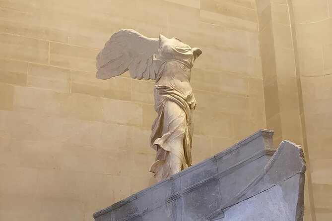 Paris : Walking Tour by a Native - The Louvre Museum: World-Class Art in a Magnificent Setting