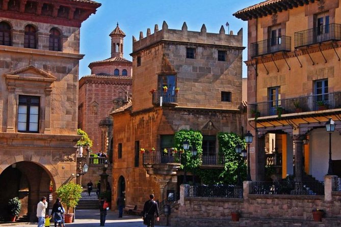 Poble Espanyol Private Tour in Barcelona with Pick up and Drop off - An In-Depth Look at the Tour Experience