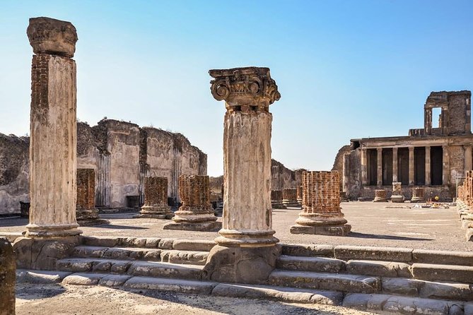 Pompeii and Herculaneum Day Tour - with Lunch from Naples - Key Points