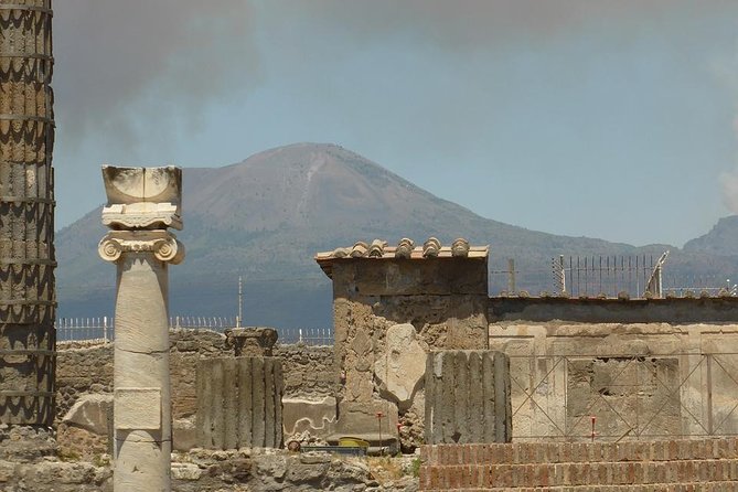 Pompeii and Naples Tour by High-Speed Train - The Drive to Naples and Local Flavor