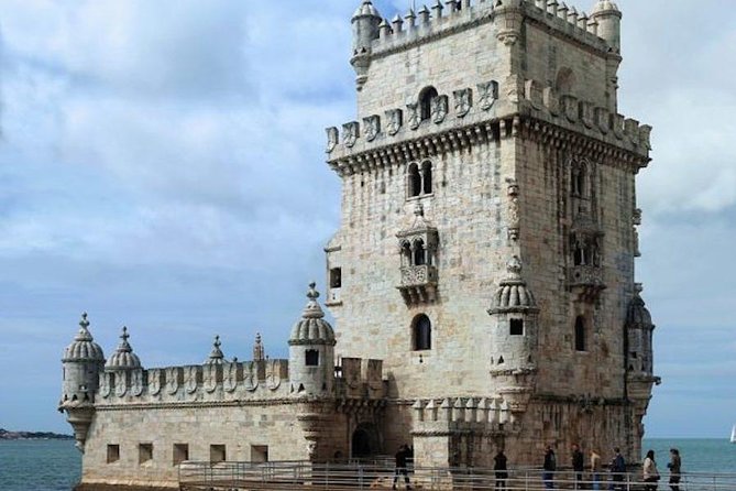 Private 8-hour Tour in Lisbon with Hotel pick up - What’s Included and What’s Not