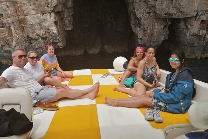 Private boat transfer Split - Bol - Key Points