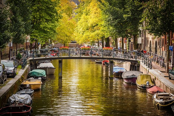 Private departure transfer from Amsterdam to Schiphol Airport (AMS) - Key Points