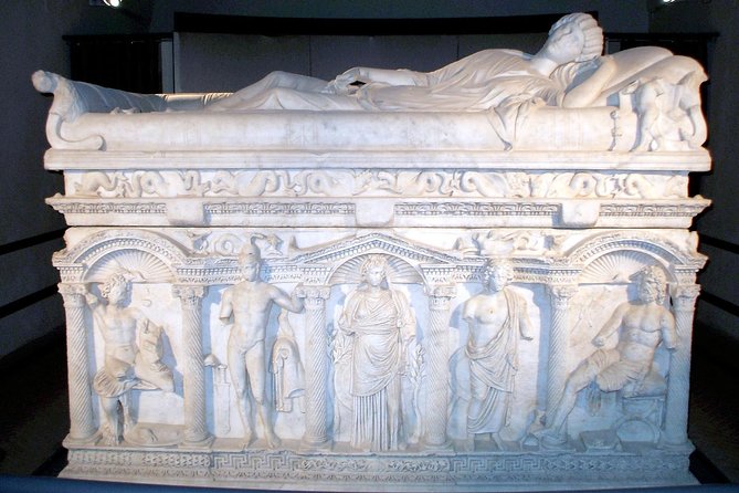 Private guide Melfi: an amazing walk through so many cultures from 11th century - A Close Look at Melfi’s Highlights