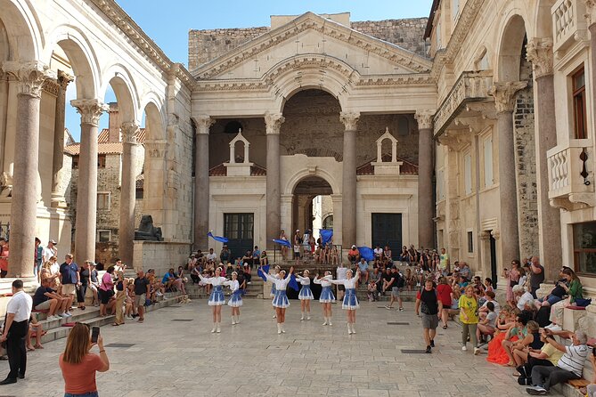Private History Split Walking Tour in Italian - Small group - In-Depth Look at the Tour Experience