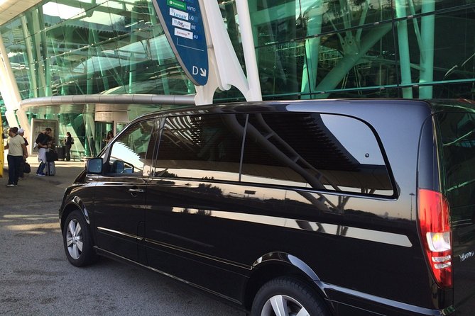 Private Transfer from A Coruña Airport to Ciudad A Coruña - The Transfer Experience in Detail