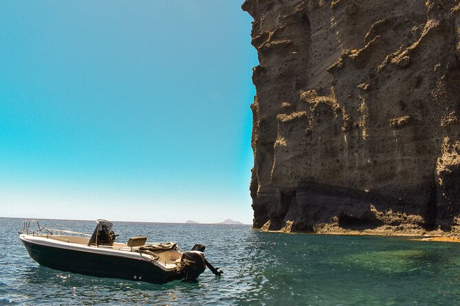 Rent a Boat with 30/50hp Engine in Santorini without a License - Pricing and Value