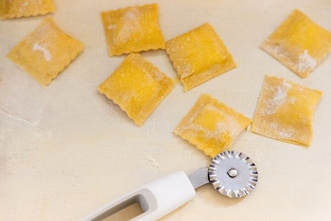 Rome: Hands-on Fettuccine, Ravioli & Tiramisu Cooking Class - The Itinerary in Detail