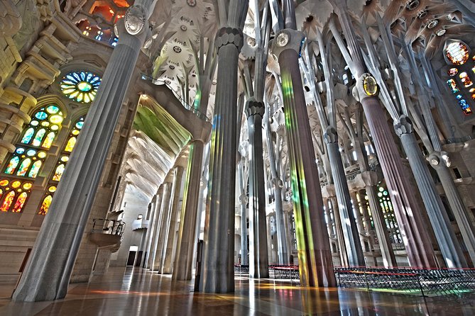 Sagrada Familia and Old Town Private Tour with Hotel Pick-up - An In-Depth Look at What You Can Expect