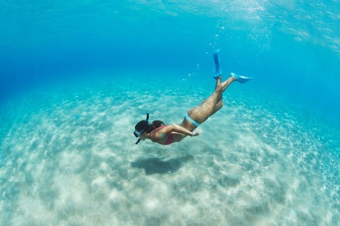 Santorini: Caldera Classic Semi-Private Cruise with BBQ & Drinks - Key Points