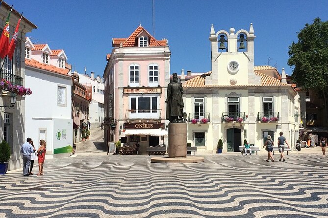 Sintra and Cascais Private day Tour from Lisbon - Exploring the Itinerary in Detail