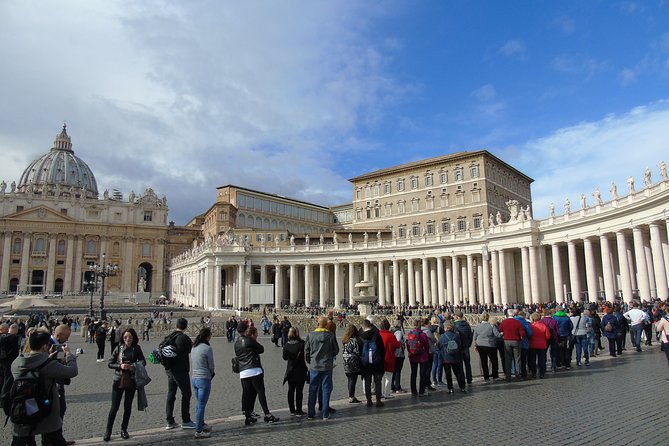SkipTheLine Vatican Museums Sistine Chapel with Expert TourGuide - Key Points