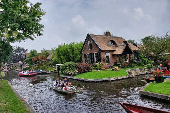Small-Group Tour to Windmills & Giethoorn with boat tour - An In-Depth Look at the Experience