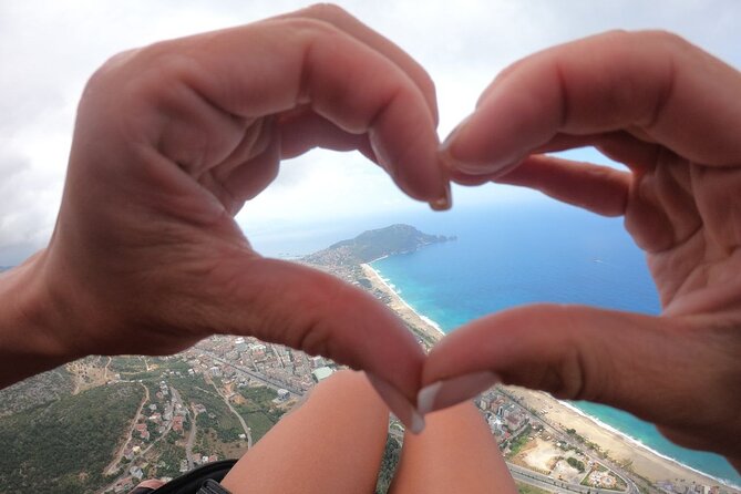 Tandem Paragliding from Antalya to Alanya - An Overview of the Paragliding Experience