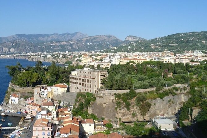 Transfer from Sorrento to Naples or Return - What to Expect from the Transfer Service