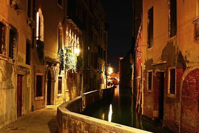 Venice by Night: Highlights & Hidden Gems Tour - Why This Tour Offers Great Value