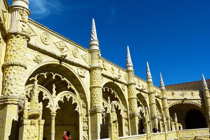 VIP-walking-Tour - Lisbon with your private - in German - Why Choose a Private VIP Walking Tour in Lisbon?