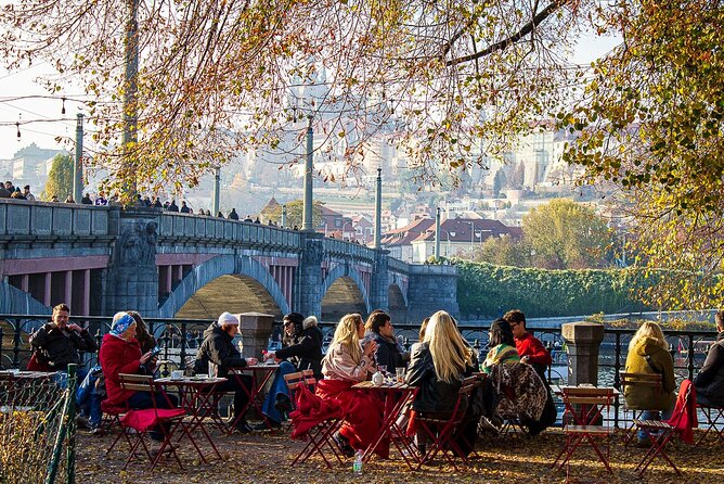 Walking through ages: 11th to 21st century, Prague flavoured - Key Points