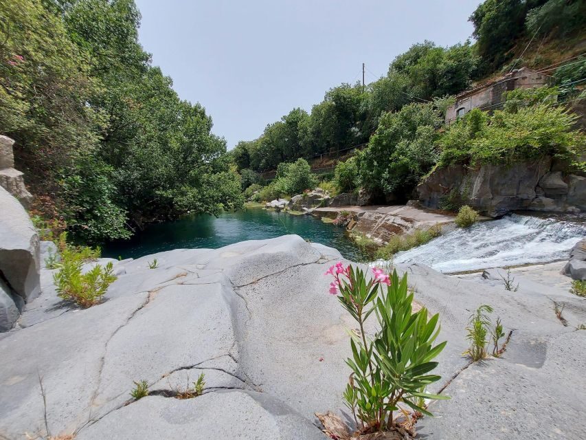 2.30 hours Guided quad bike tour in Gole dell'Alcantara