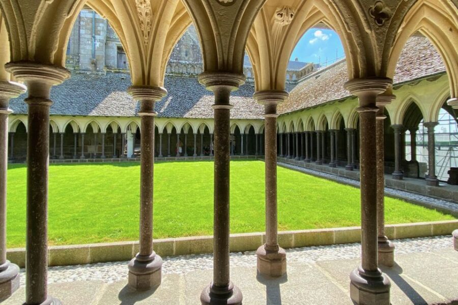 2-day Private Mont Saint-Michel, Normandy, 3 Loire Castles