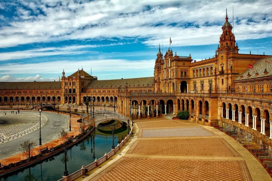 2-Hour Private Walking Tour in Alcazar of Seville