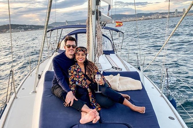 2-Hour Sailing Trip from Barcelona with open bar - A Thoughtful Breakdown of the Itinerary