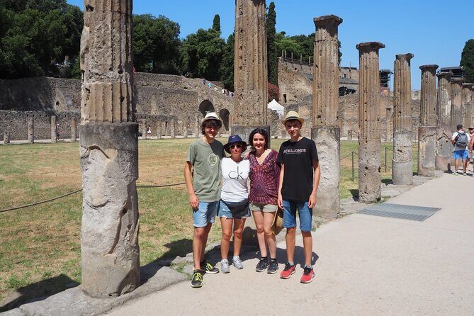 2 Hours Pompeii Group Tour with Archaeologist Guide and Skip the Line