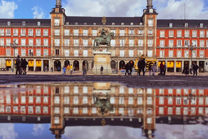 2-Hour Tour of the Madrid of Mysteries