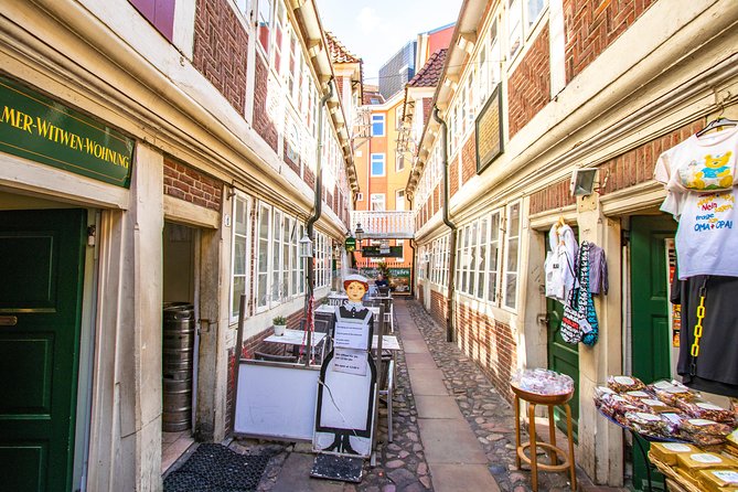 3 Hour Walk of Hamburgs Most Famous Brew Pubs with a Local