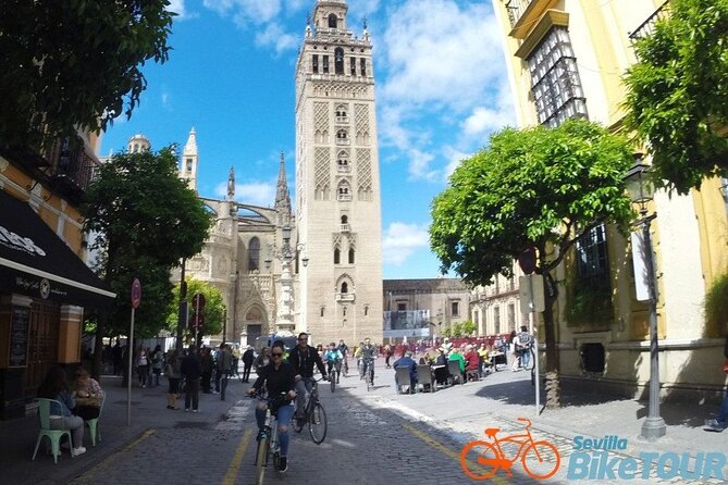 3 hours Bike tour all over Sevilla