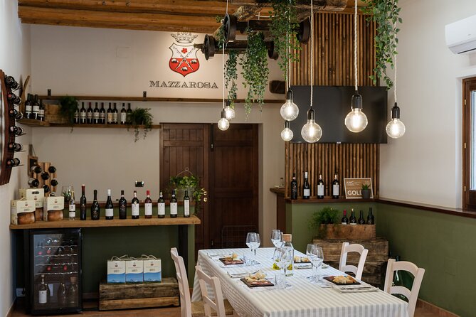 3-Hours of Activities with Safari Grand Tour and Tasting in Vineyards
