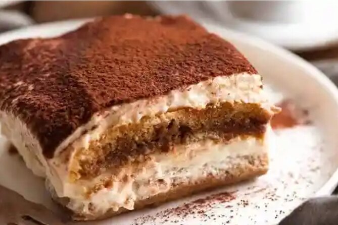 3 Hours Pizza and Tiramisù Workshop in Como