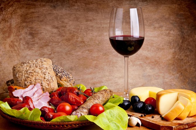 6 hours Private City Tour of Budapest With Winetasting and Danube evening cruise - What’s Included and What’s Not