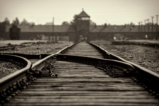 Auschwitz-Birkenau tour from Krakow with private driver - Detailed Itinerary Breakdown