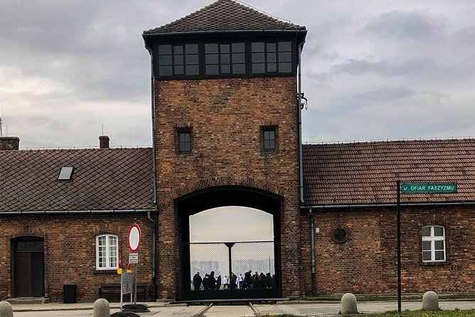 Auschwitz - Birkenau Tour with Private Transport from Krakow - Why Choose a Private Transfer for Auschwitz-Birkenau?