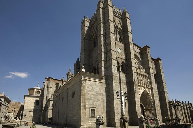 Avila Private tour from Madrid with hotel pick up and drop off - Who Should Book This Tour?