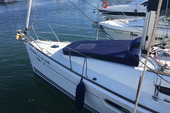 Barcelona Sunset Sailing with Open Bar of Cava and Snacks - Who Will Love This Experience?