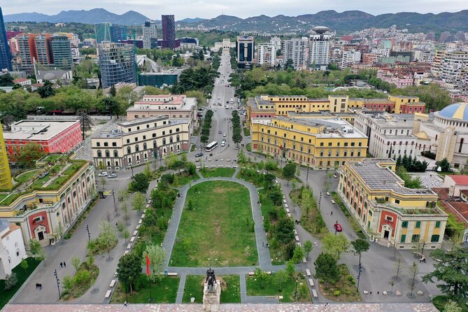 Bike Tour Tirana - Day Trip into Culture, History and Nature